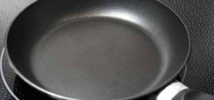 Padelle antiaderenti in teflon: il nuovo studio preoccupa